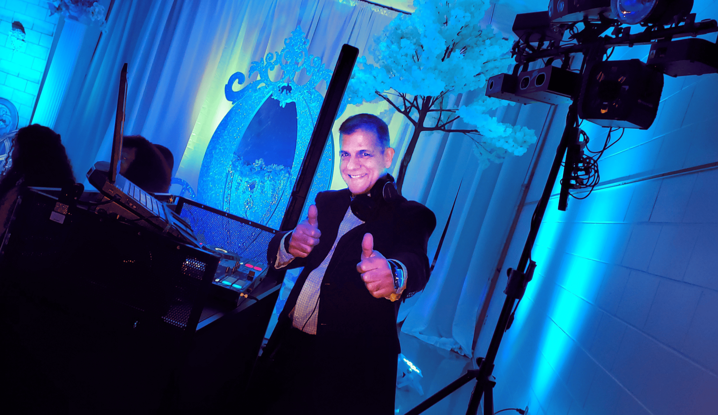 DJ Mickey Dominguez The Mixman